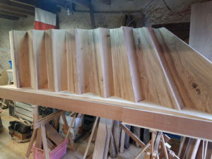 Half turn stair design for irregular stairwell | WOOD DESIGNER